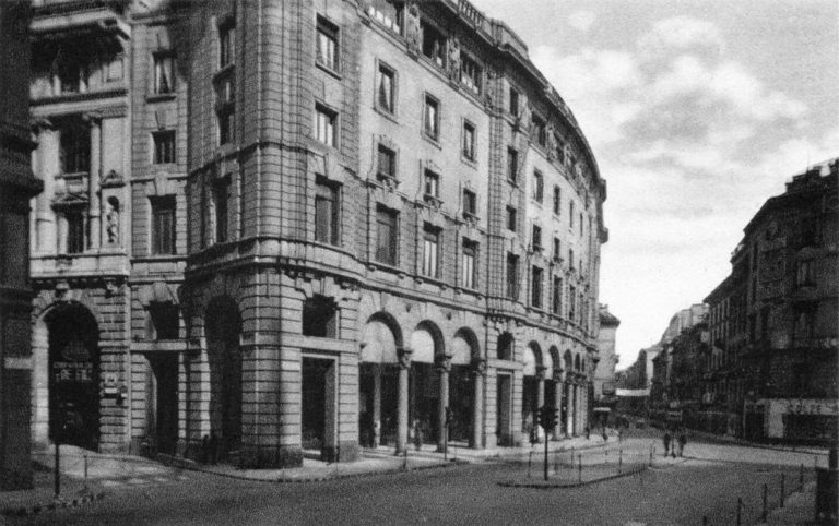 Milano | Duomo - Il destino dell'Odeon - Urbanfile Blog