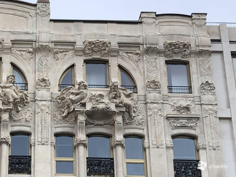 Milano | San Babila – La bella facciata liberty di Palazzo ex Trianon ...