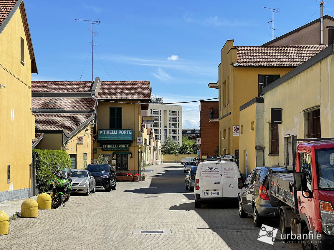 Milano | Barona - Completato palazzo e pista ciclabile in via Barona ...