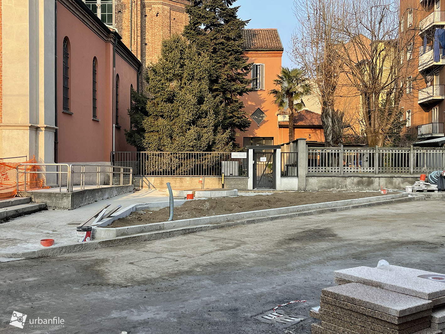 Milano | Rogoredo – Rinnovo vie davanti alla chiesa della Sacra ...