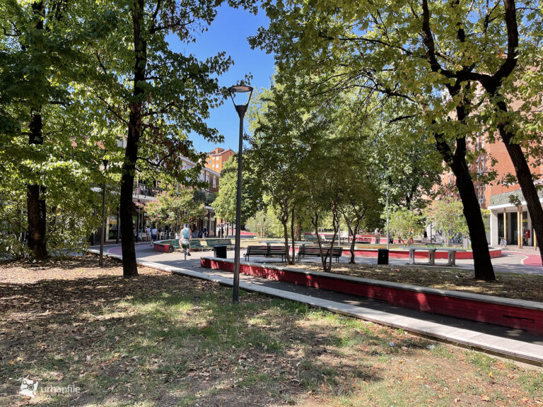 Milano | Comasina – Piazza Gasparri dopo 3 anni di urbanistica tattica ...