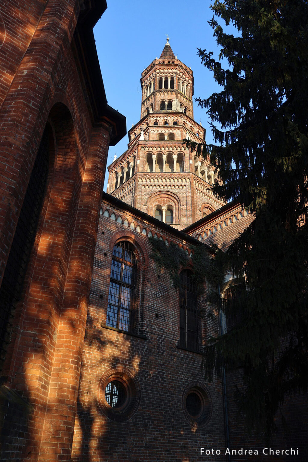Milano | Chiaravalle – Il restauro della torre della Ciribiciaccola ...