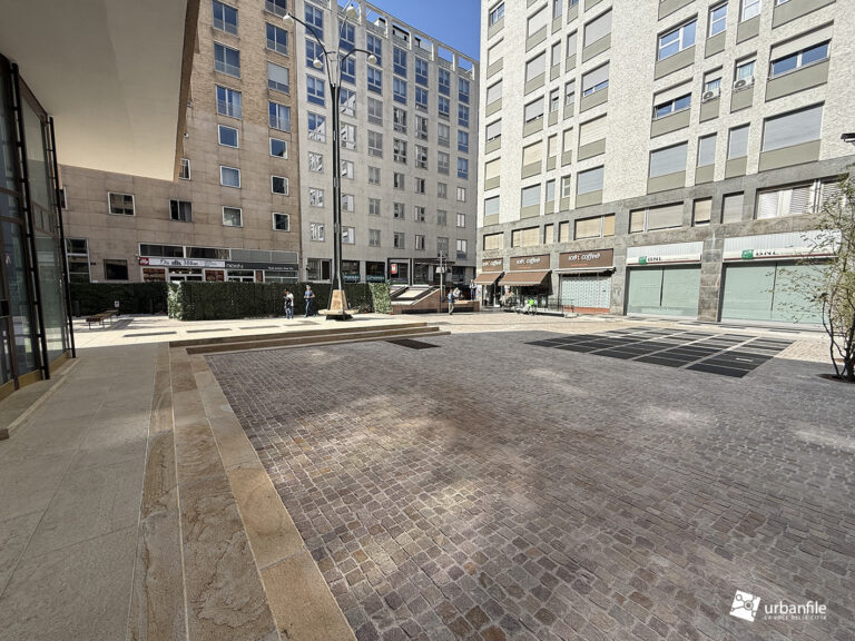 Milano | Centro Storico – Riqualificata magnificamente piazza Velasca ...