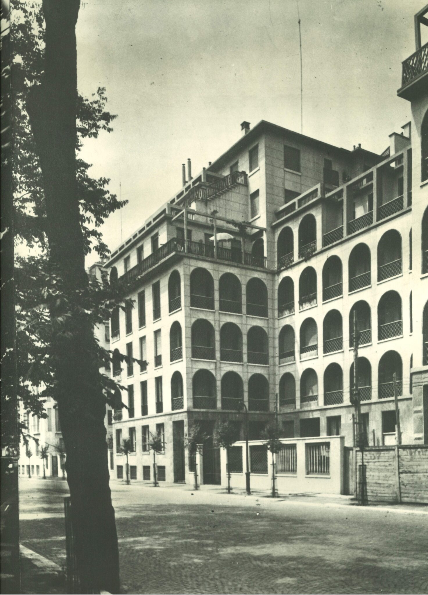 Milano | Porta Nuova - La nuova vita di Villa Ci di Ponti e Magistretti ...